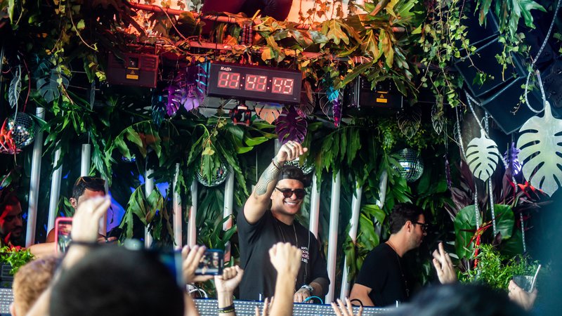 Vintage Culture apresenta “A Viagem Sem Fim” no Privilège Búzios neste ...